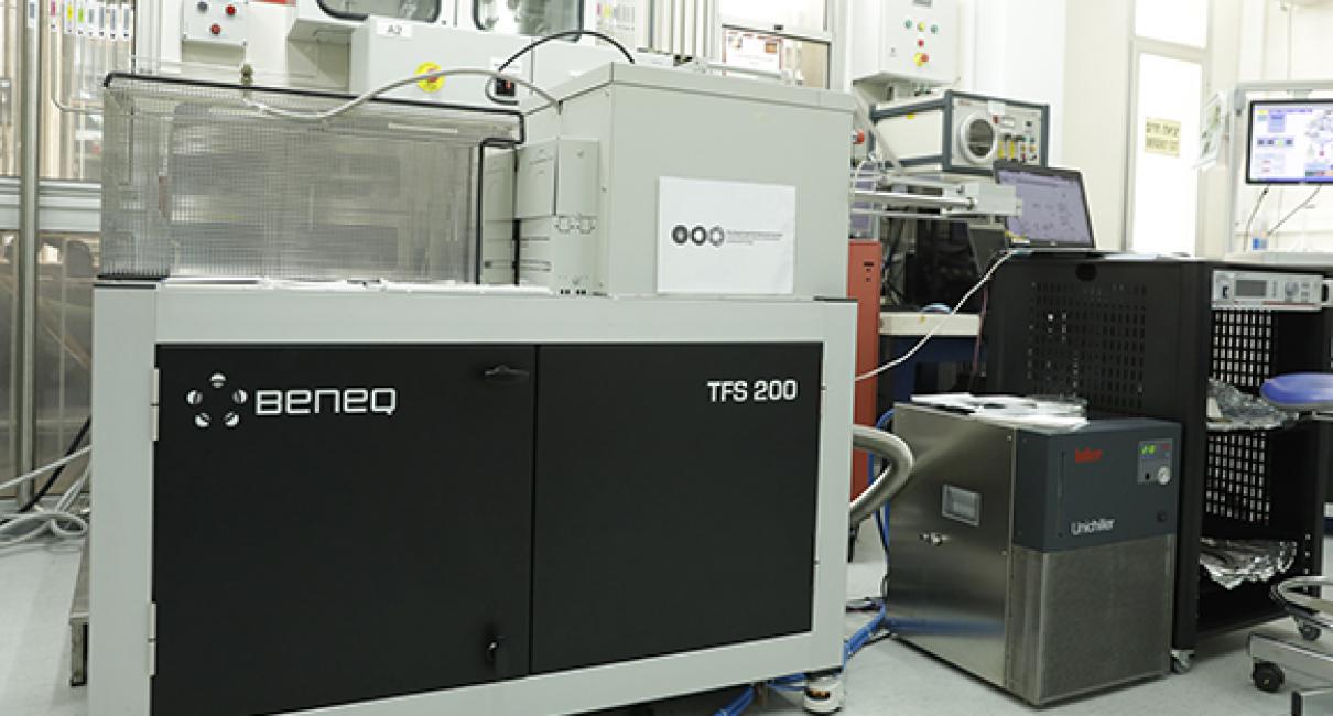 ALD tool - TAU.Nano | Tel Aviv University Center for Nanoscience and ...