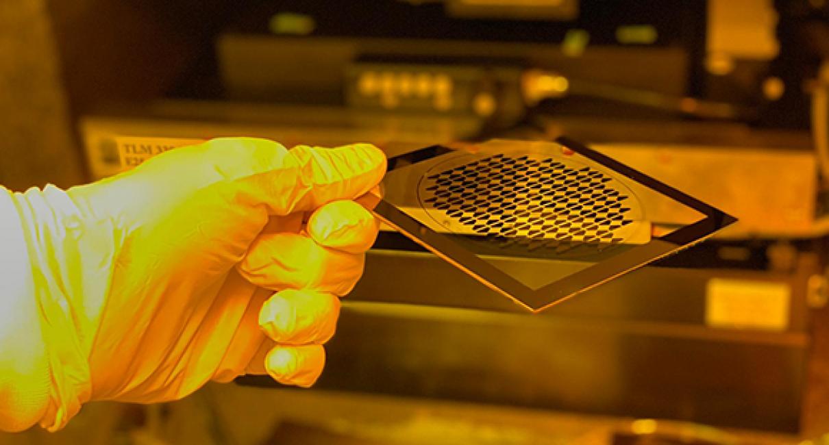 Mask Fabrication | The Chaoul Center for Nanoscale Systems | Tel Aviv ...